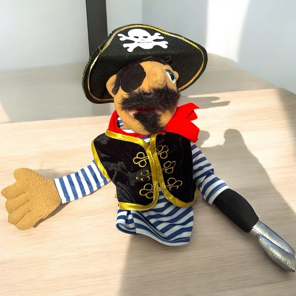 Melissa & Doug | Toys | Vtg Pirate Puppet With Black And Gold Accents ...